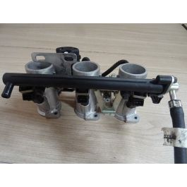 Rampe d'injection Triumph 955 Daytona 2002/2004 - Speck Moto Pièces